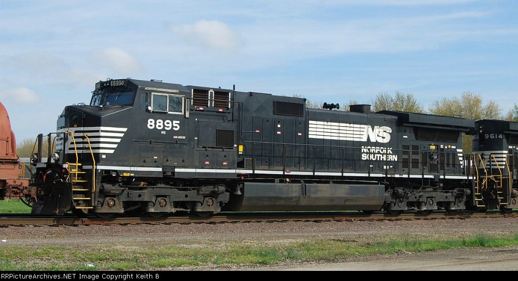 NS 8895